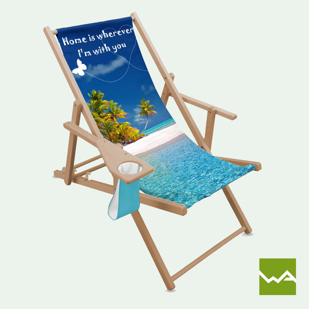 Liegestuhl aus Holz mit Logo – klappbar und bedruckt